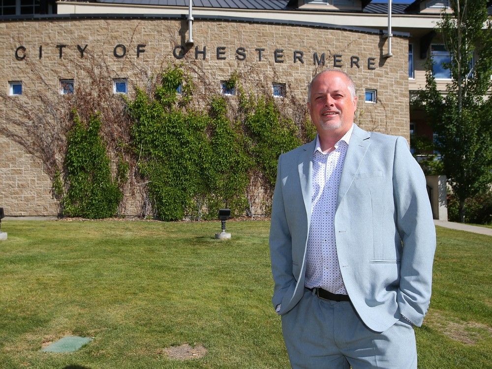 Hopefuls pile in to vie for vacated Airdrie mayoral post | Calgary Herald