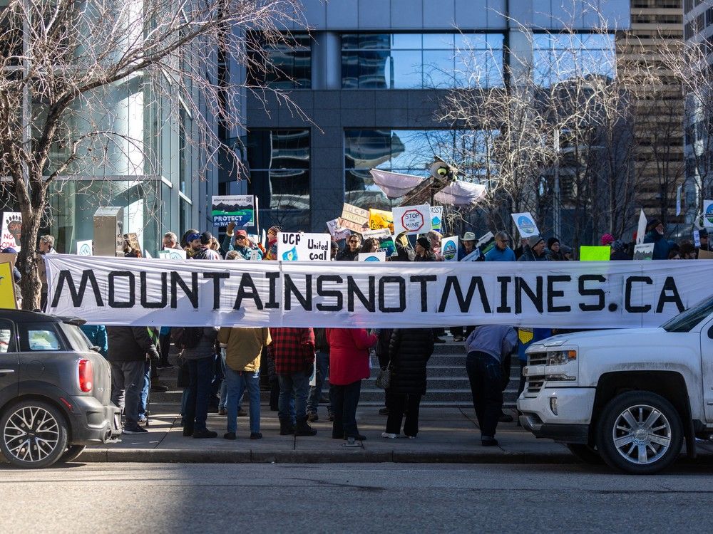 Corb Lund starts petition to ban coal mining along Eastern Slopes ...