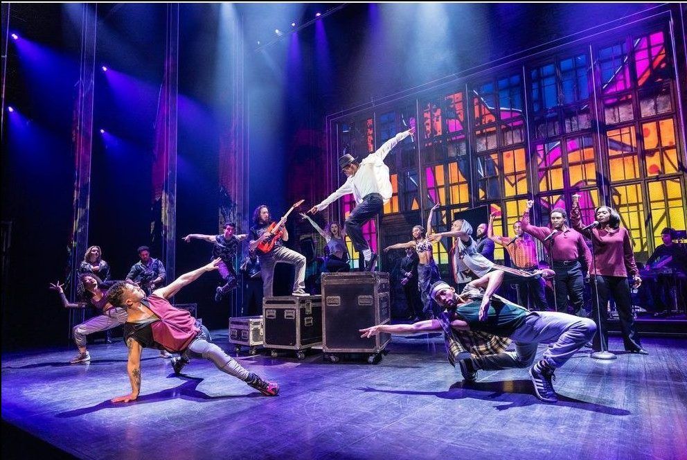 A hit concert show, MJ goes behind the scenes of the music and the man ...