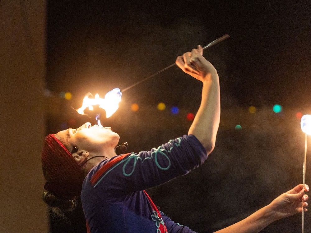 In photos: Thousands flock to Light Up Okotoks for the holidays ...