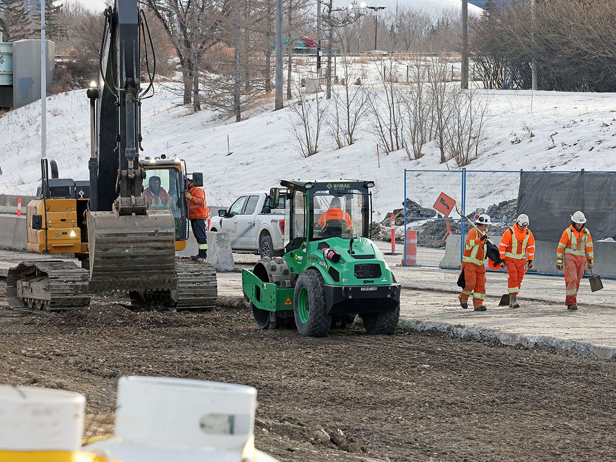 Calgary water use continues downward trend as crews fill feeder main ...