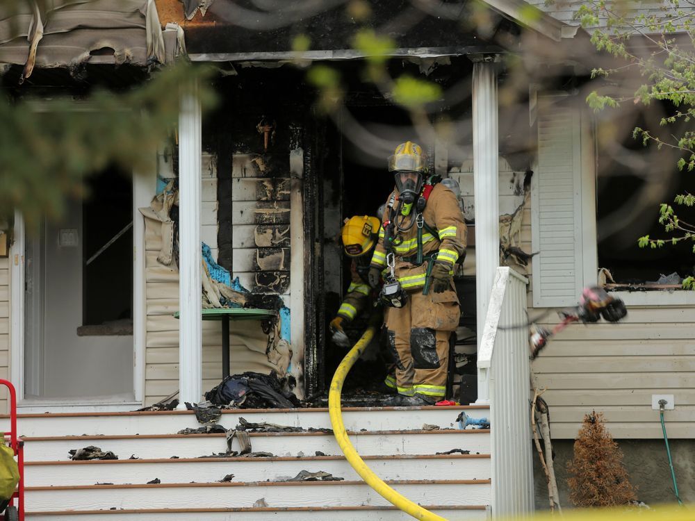 Killarney condo complex heavily damaged by early morning fire | Calgary Sun
