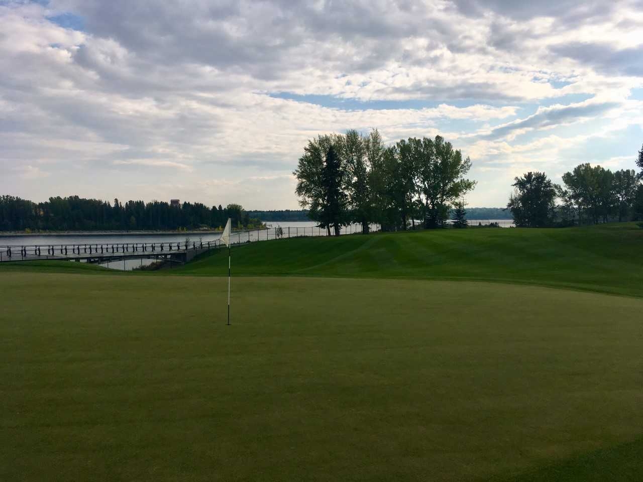 Rave reviews for course renovations at Earl Grey Golf Club | Calgary Sun