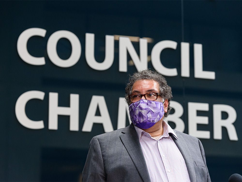 Bell: Kenney, Nenshi square off over masks | Calgary Sun