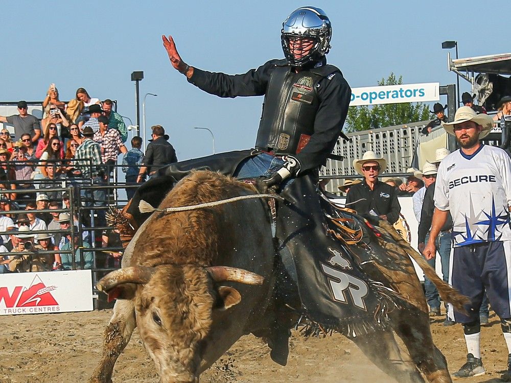 Calgary bull-rider Nick Tetz aims for second-straight PBR Canada crown ...