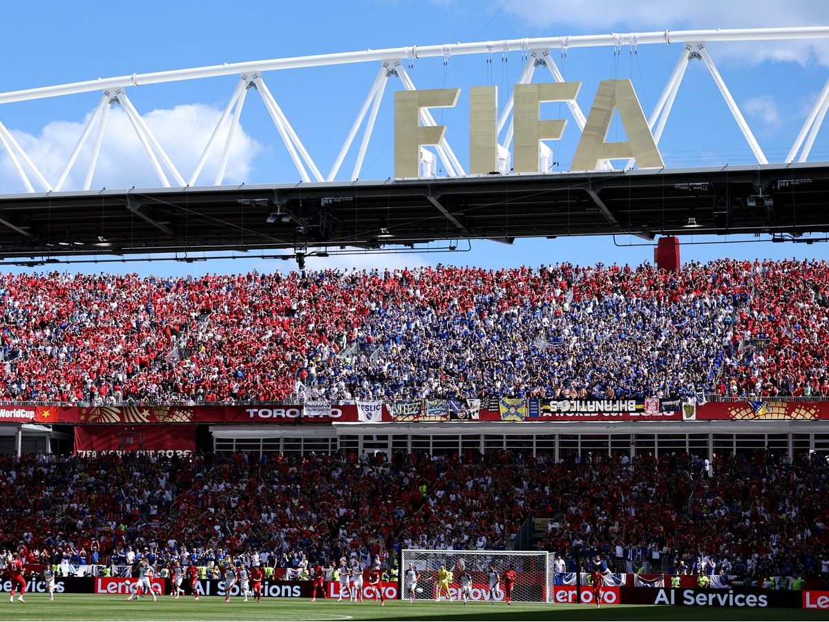 Calgary Sun Letters, June 14: 'Booing anthem shows lack of class ...