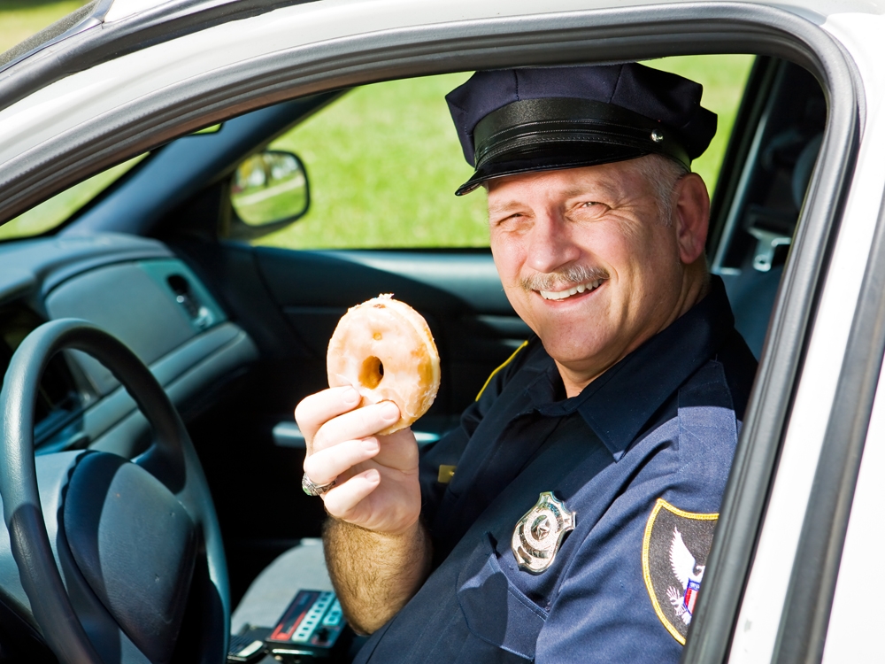 Krispy Kreme worker tries to bribe cops with doughnuts for his freedom ...