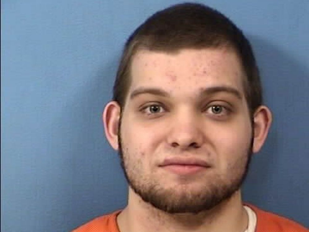 Illinois man stabbed parents of girl who called him ’ugly’ | Canoe.Com