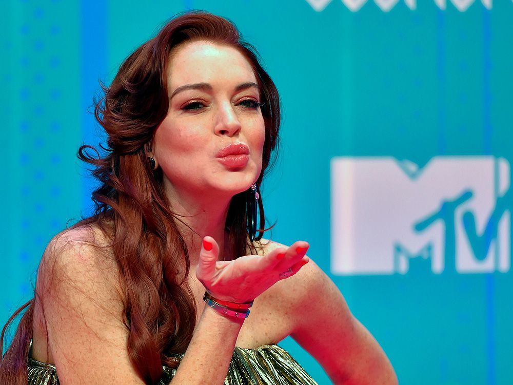 Lindsay Lohan's stepmom accused of trying to commandeer bus | Canoe.Com