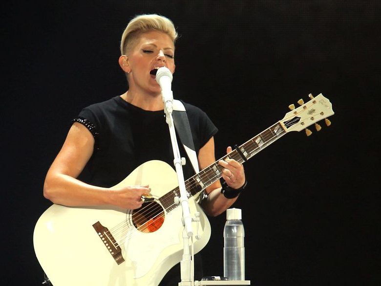 Dixie Chicks singer Natalie Maines' estranged husband challenges prenup ...