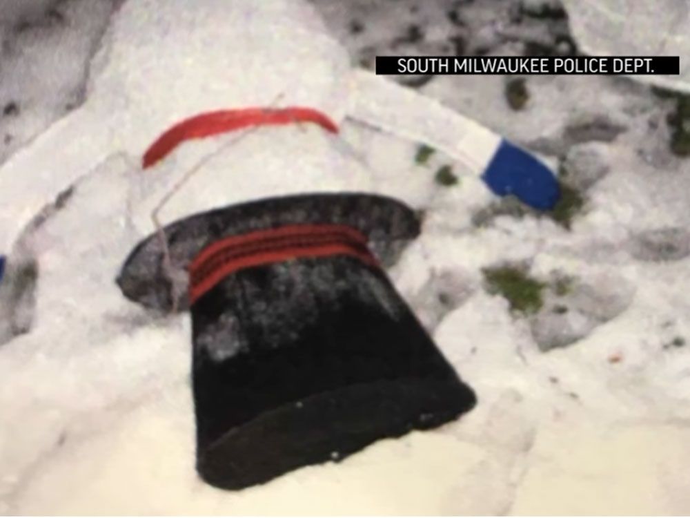 Vandals decapitate snowman, then come back to apologize | Canoe.Com
