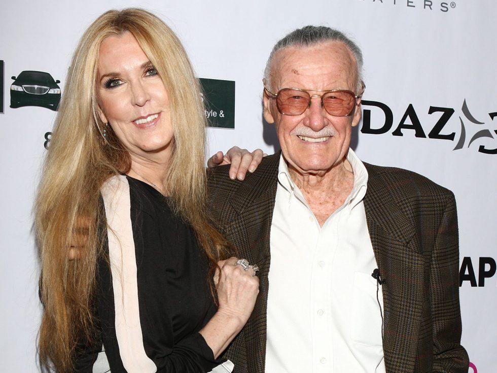 Stan Lee's daughter sues star's ex-personal assistant | Canoe.Com