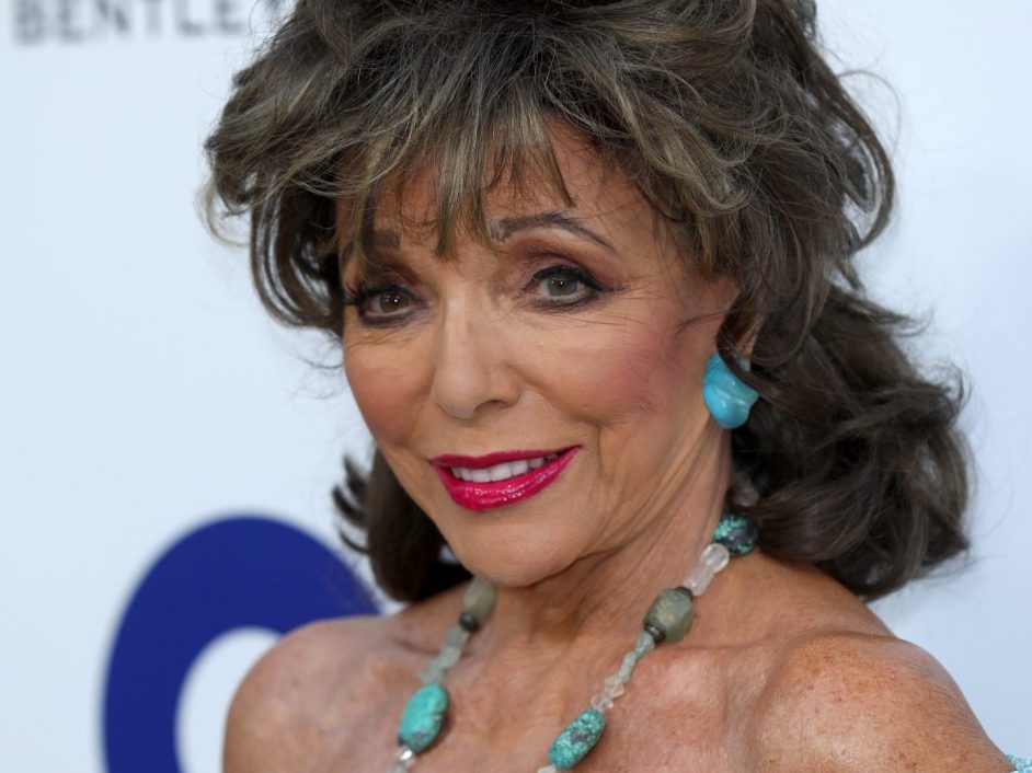 Joan Collins speaks out against equal pay in Hollywood | Canoe.Com