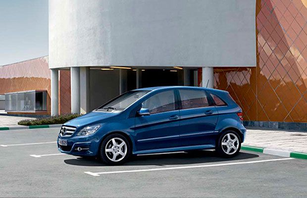 Gallery: 2009 Mercedes-Benz B200 Turbo | Driving