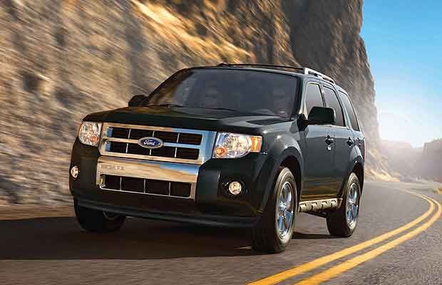 Gallery: 2010 Ford Escape | Driving