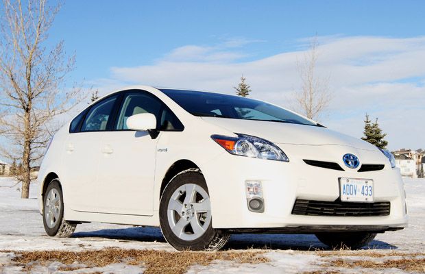 Gallery: 2010 Toyota Prius | Driving