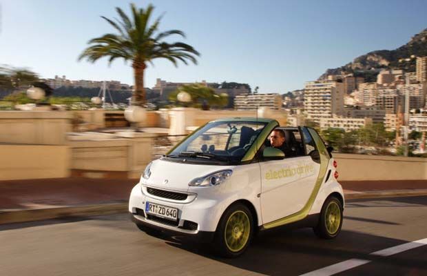 Gallery: 2010 Smart fortwo EV | Driving