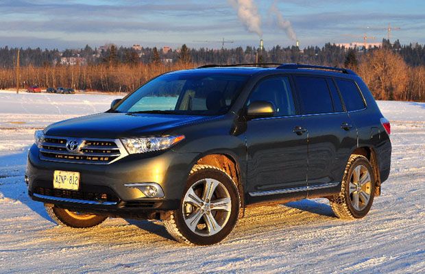 Gallery: 2011 Toyota Highlander | Driving