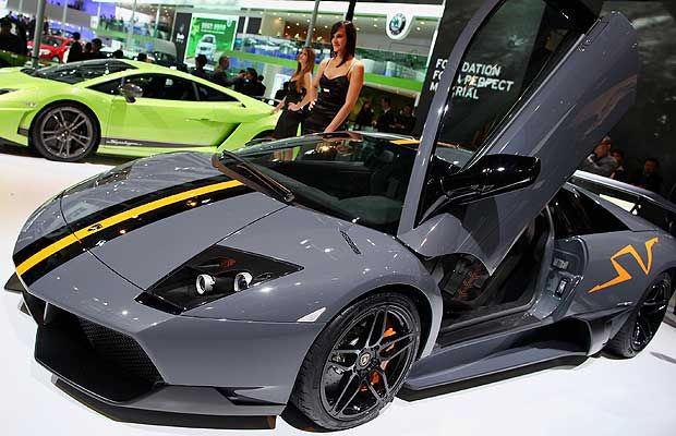 Gallery: Reasons to be Lambo-holic | Driving