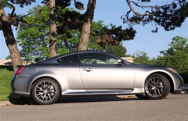 Road test: 2011 Infiniti IPL G Coupe | Driving
