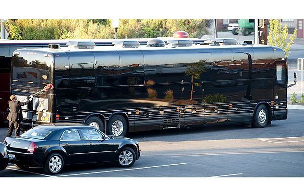 Gallery: Million-dollar Obama Bus 'made-in-Canada' | Driving