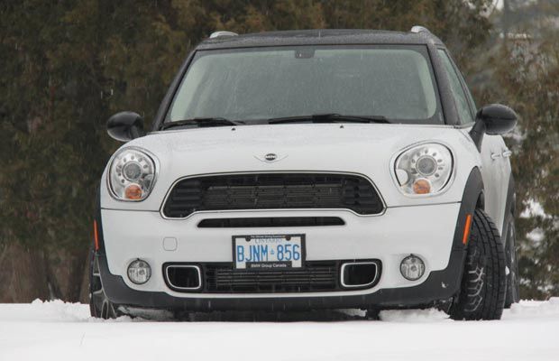 Gallery: 2011 MINI Cooper Countryman | Driving