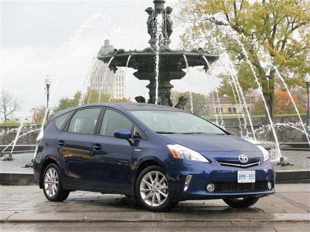 First drive: 2012 Toyota Prius V | Driving