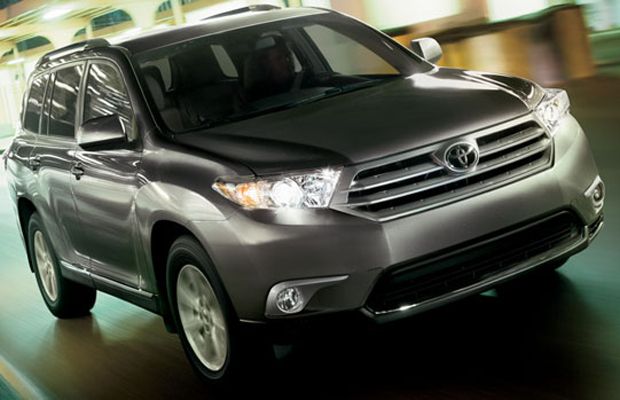 Gallery: 2012 Toyota Highlander | Driving