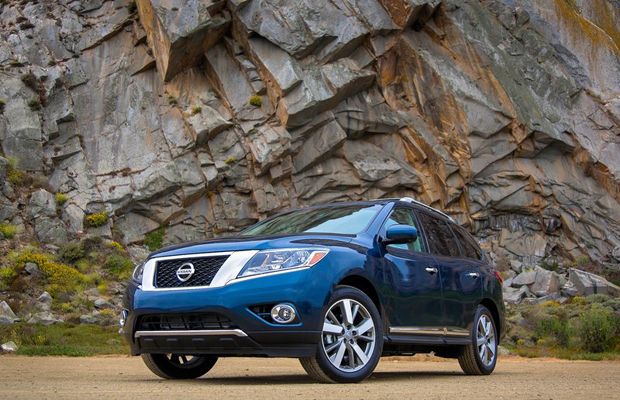 Gallery: 2013 Nissan Pathfinder | Driving