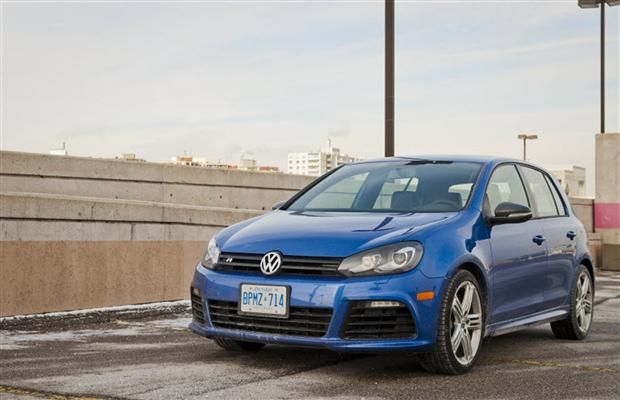 Gallery: 2013 Volkswagen Golf R | Driving
