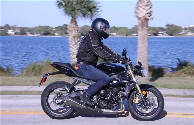 Preview: 2013 Triumph Street Triple | Driving