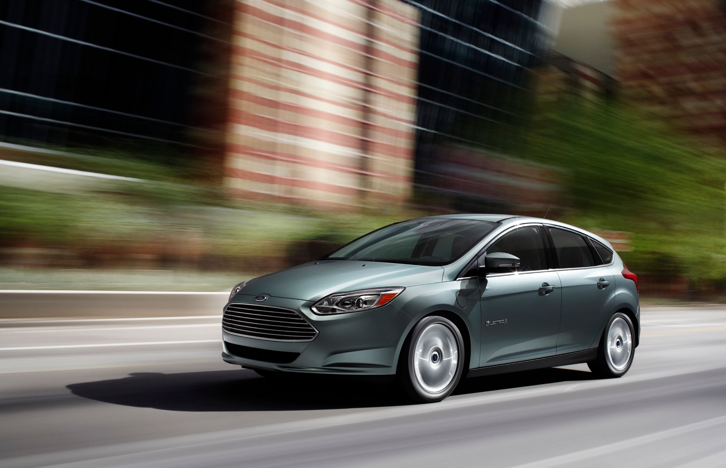 NHTSA investigates Electric Ford Focus stalling claims | Driving