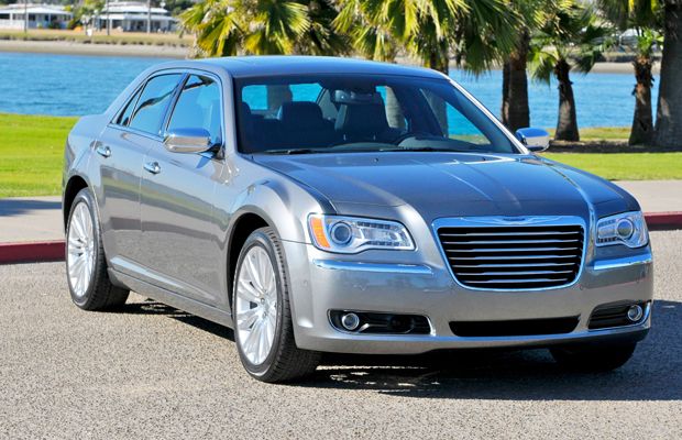 Road test: 2011 Chrysler 300 | Driving