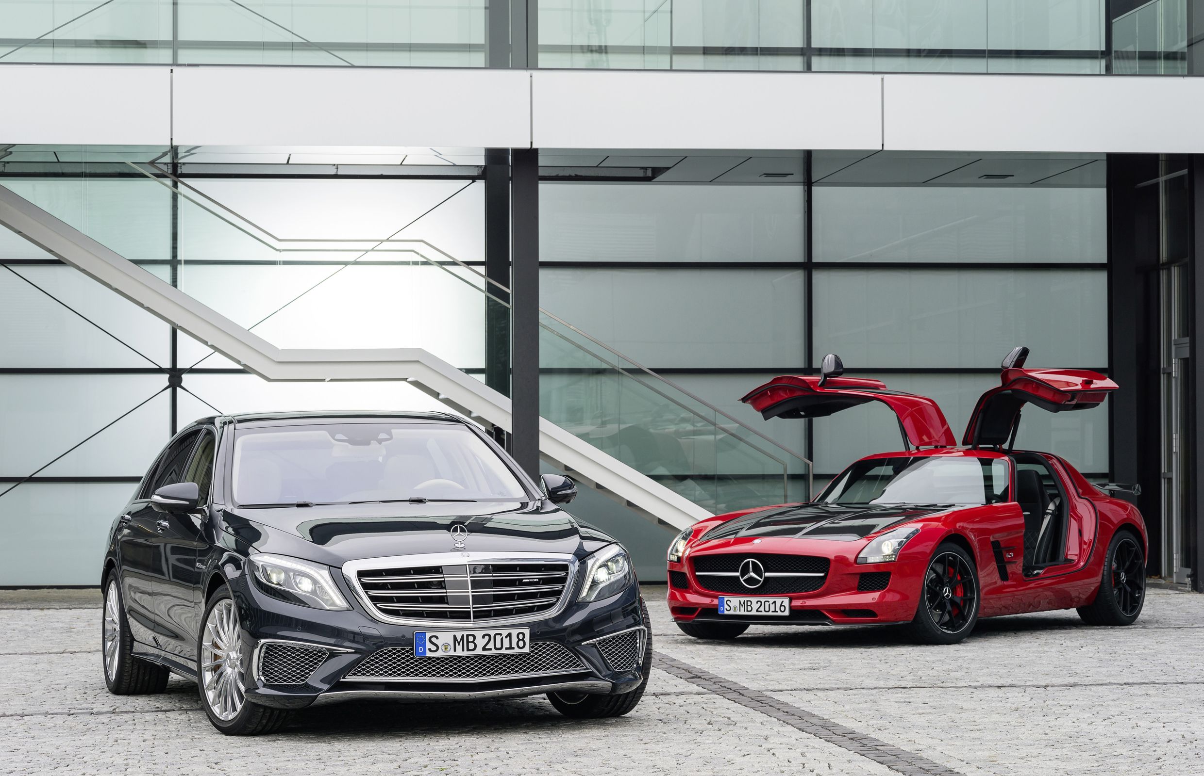 Kevin Hart Mercedes Sls
