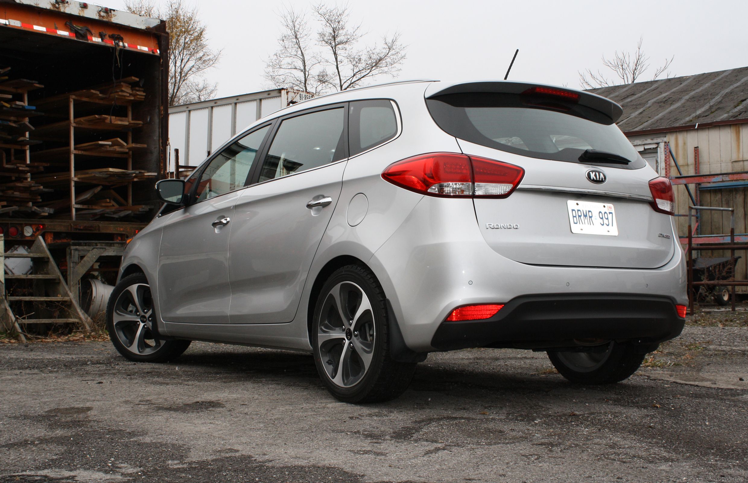 Two Takes: 2014 Kia Rondo EX Luxury | Driving