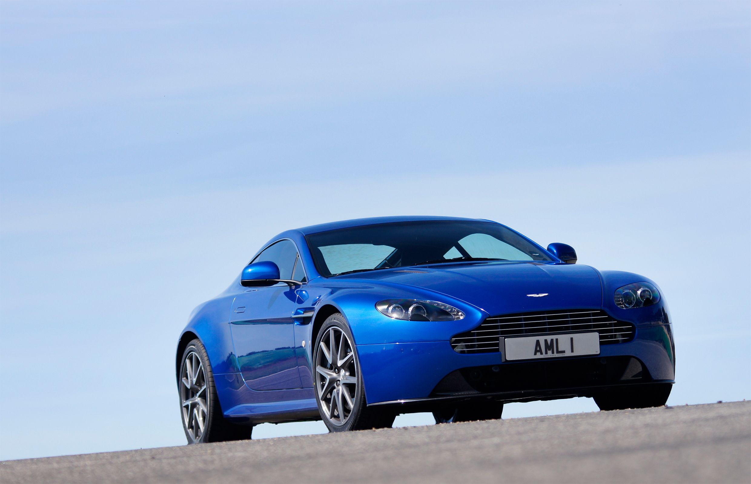 Aston Martin, Mercedes-AMG firm up partnership to develop new engines ...