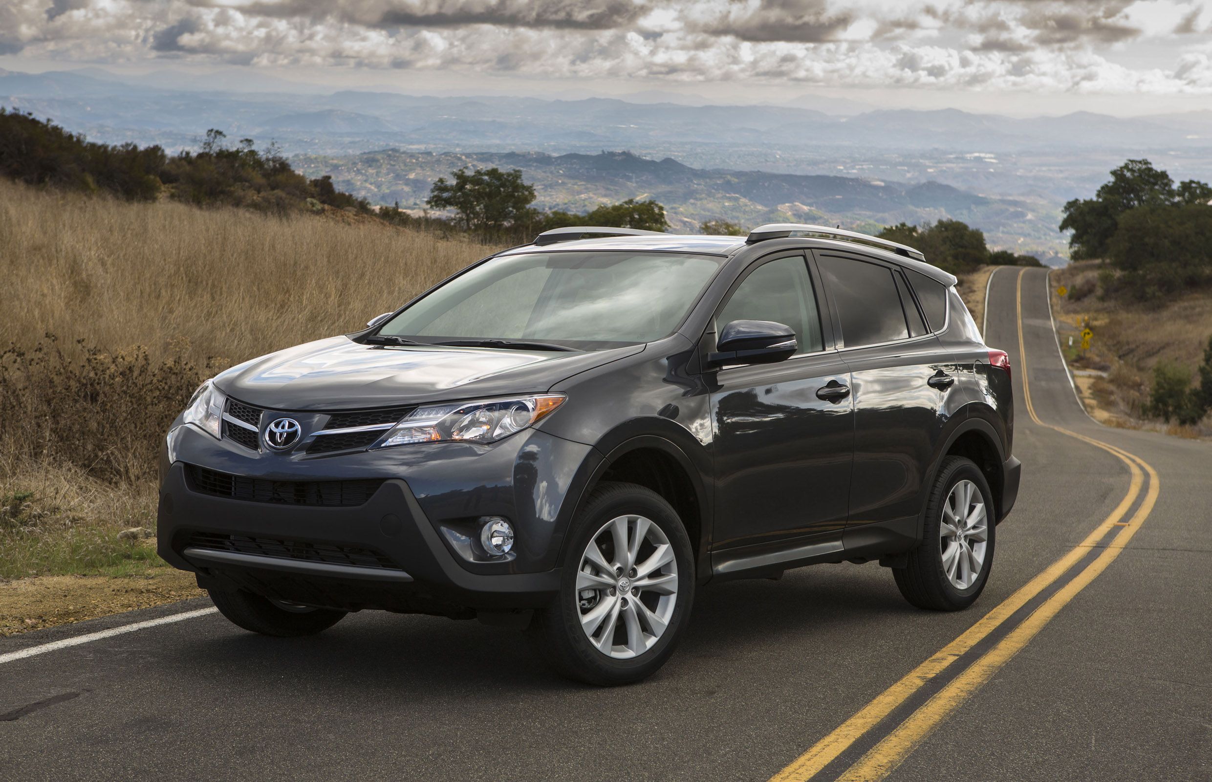 Toyota mulling over sub-RAV4 crossover | Driving