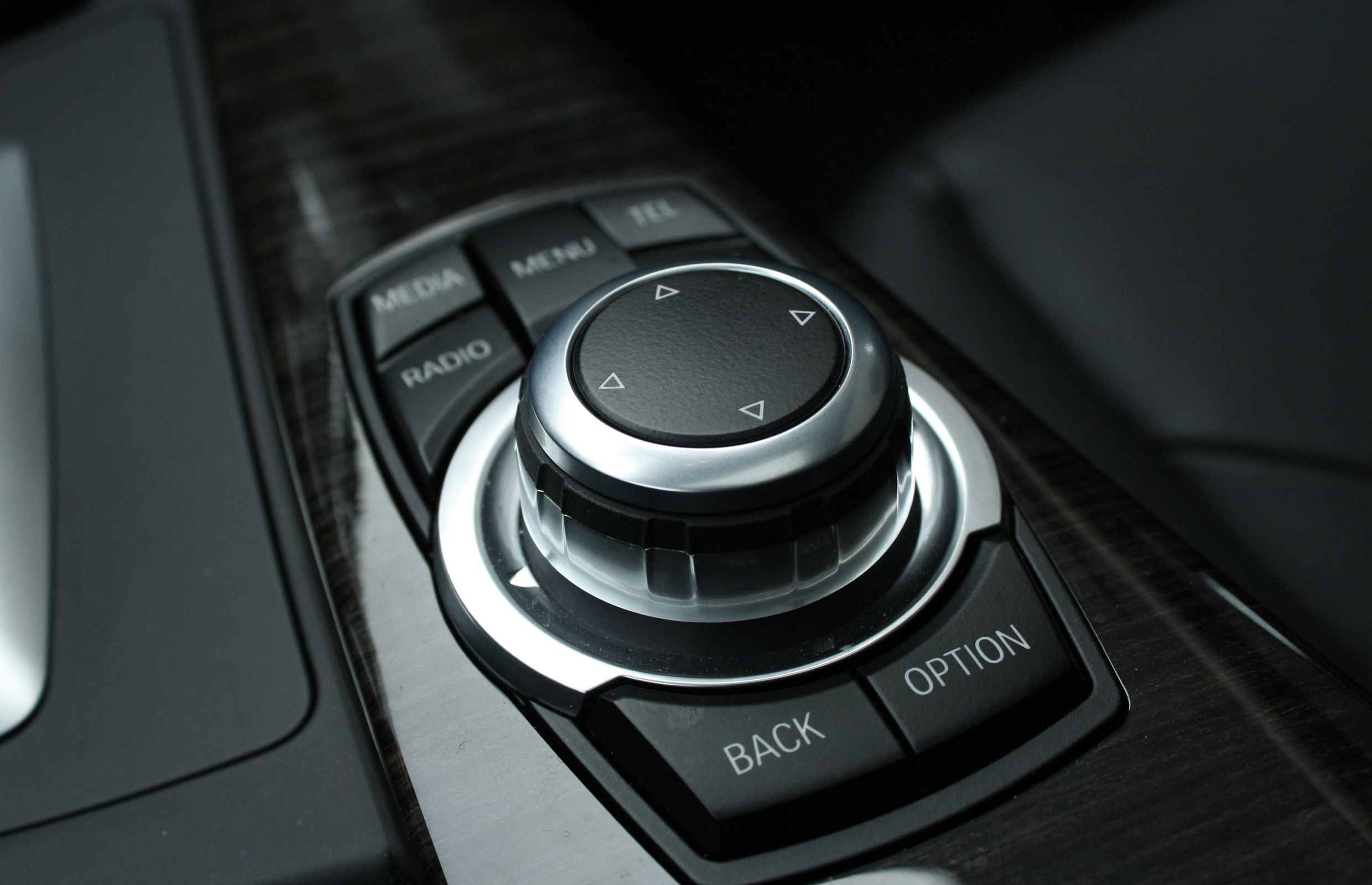 The best and worst infotainment systems in the industry | Driving