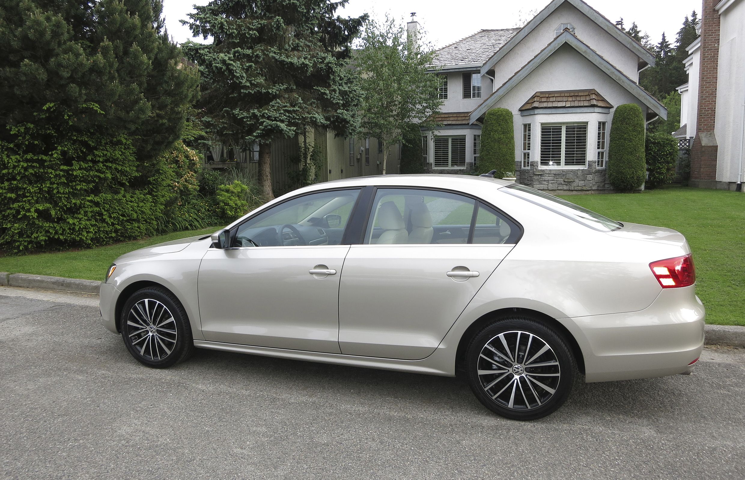 Car Review: 2014 Volkswagen Jetta TDI | Driving