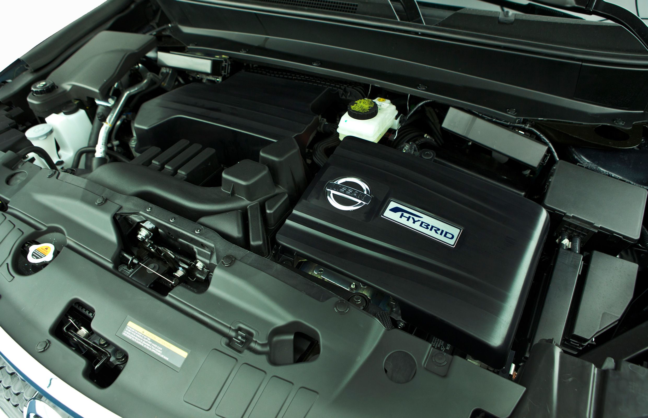 SUV Review: 2014 Nissan Pathfinder Platinum Hybrid | Driving