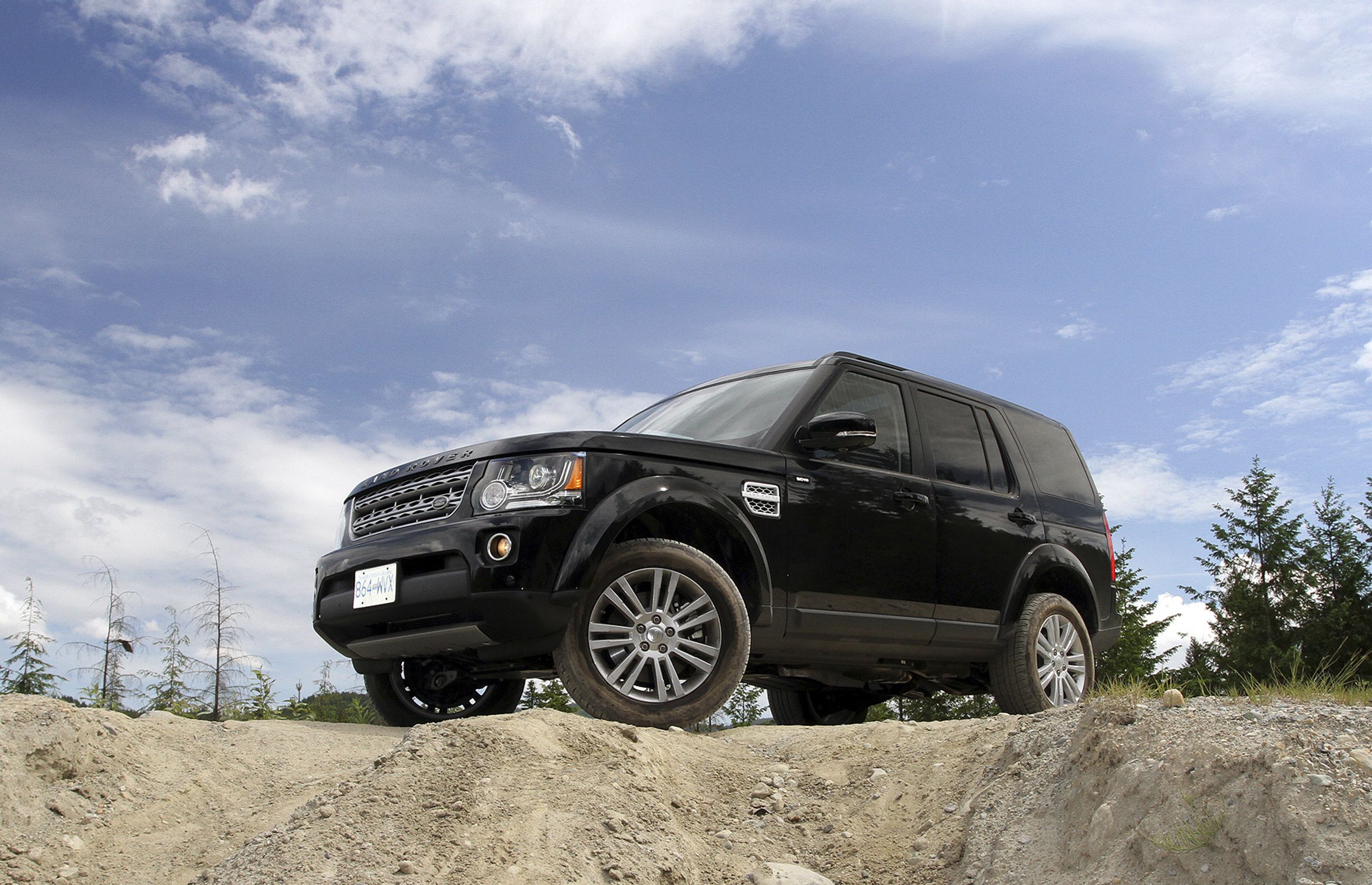 SUV Review: 2014 Land Rover LR4 | Driving