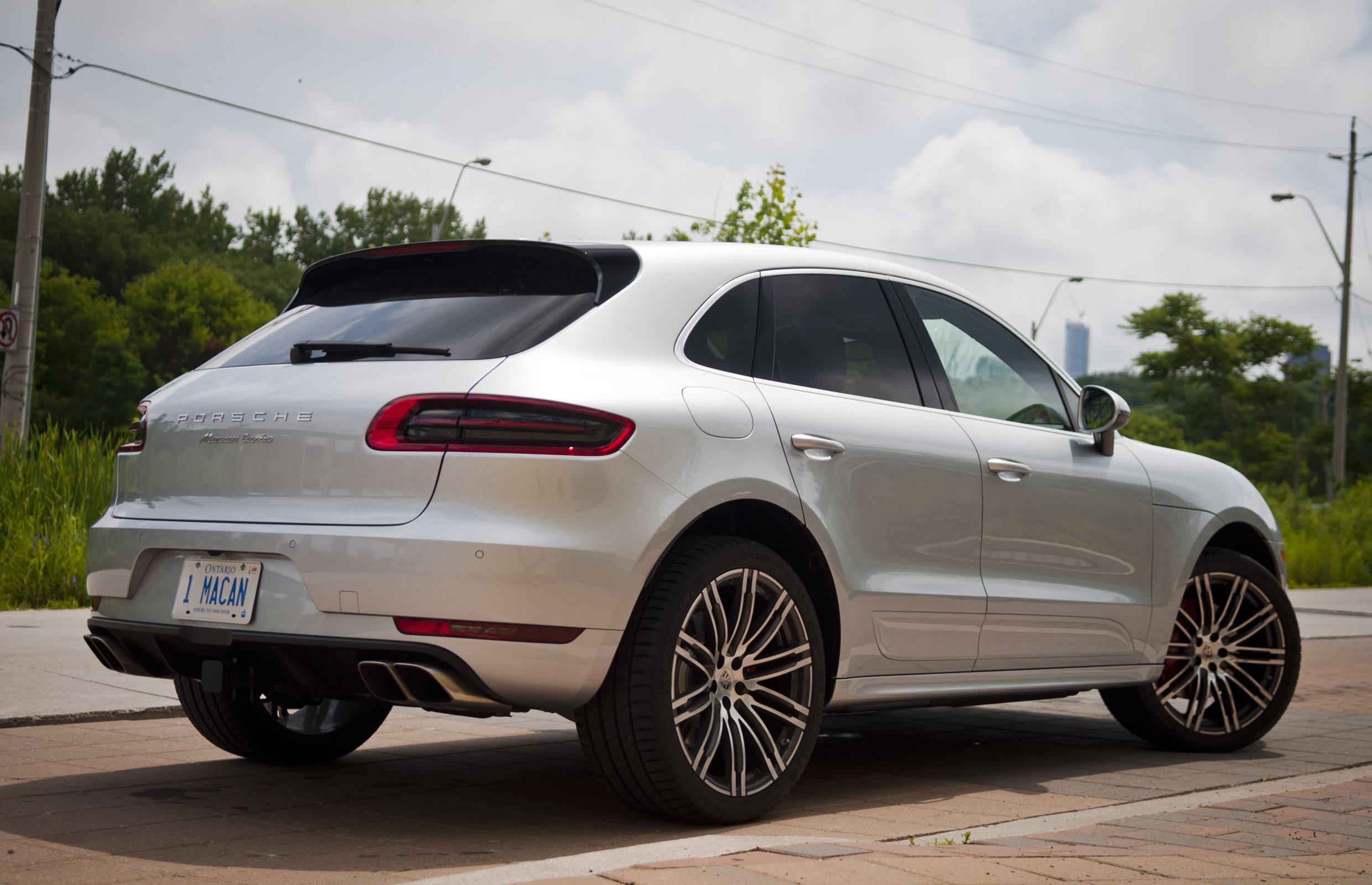 Porsche deliveries spike thanks to popular Macan | Driving