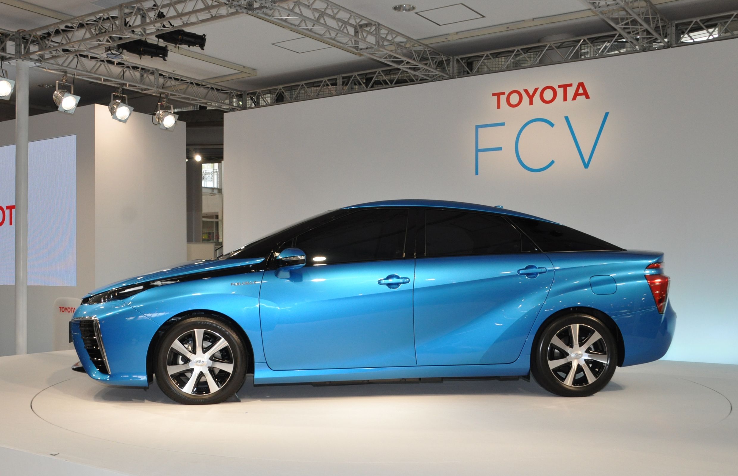 Toyota unveils production-ready hydrogen fuel-cell vehicle | Driving