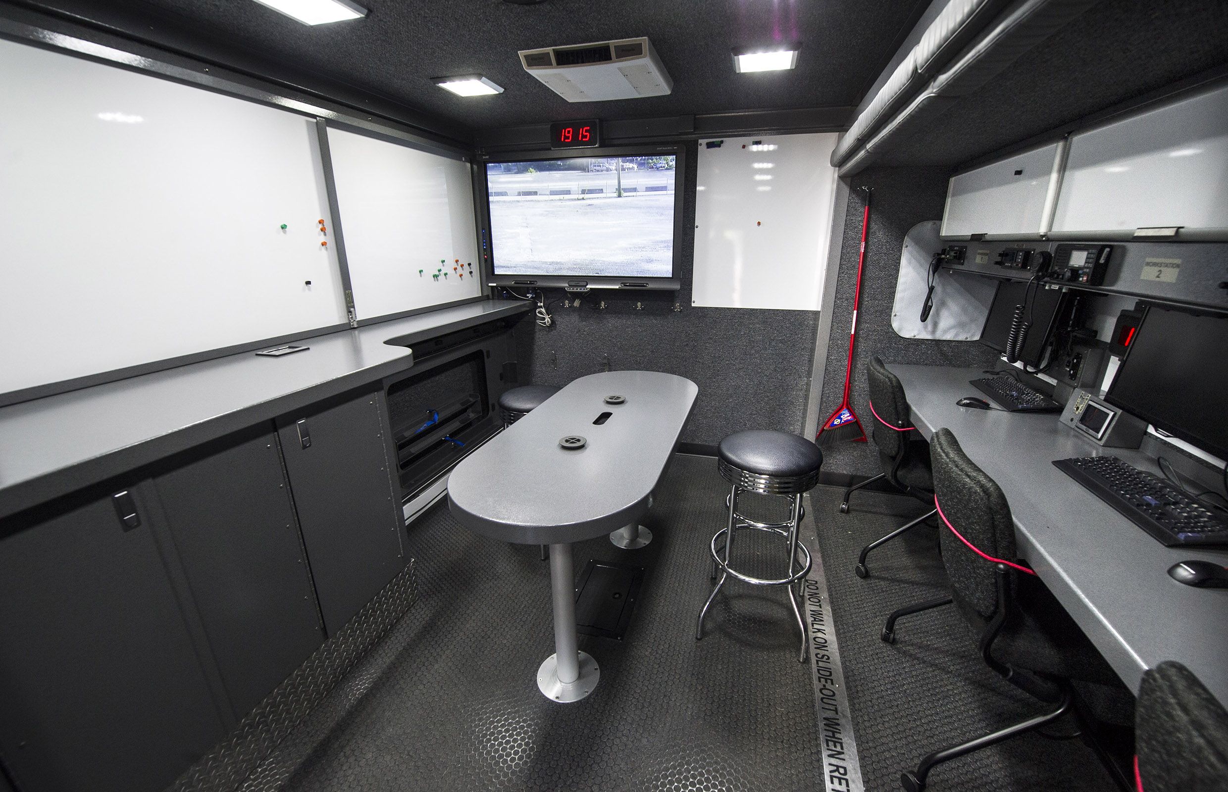 Mobile command rolls Freightliner to major incidents | Driving