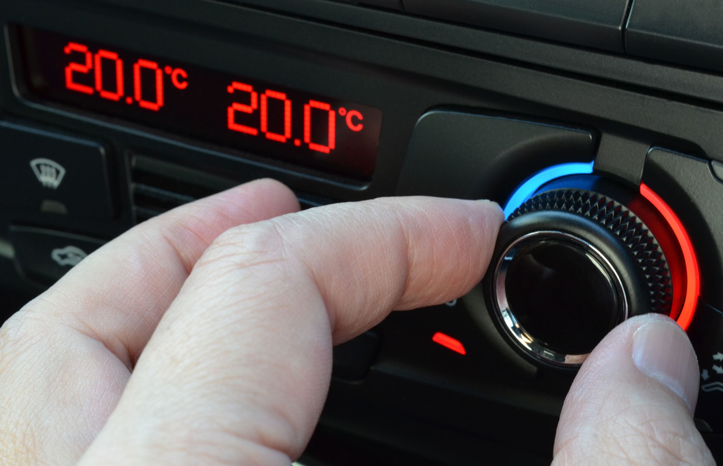Troubleshooter: Is your car's air conditioning blowing hot air? | Driving