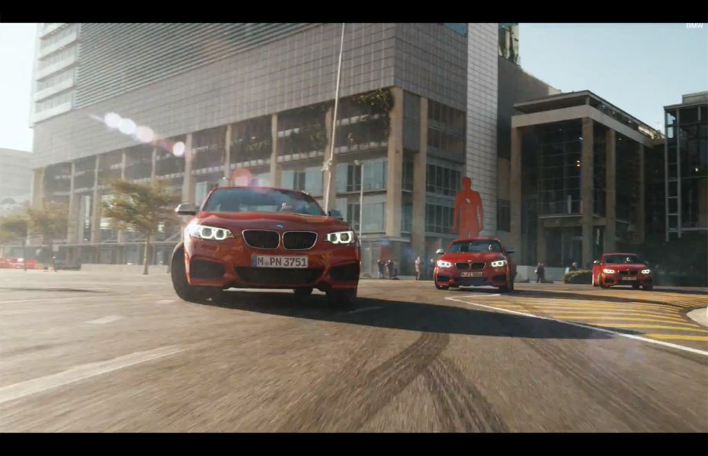 BMW shows how ridiculously fun roundabouts can be | Driving