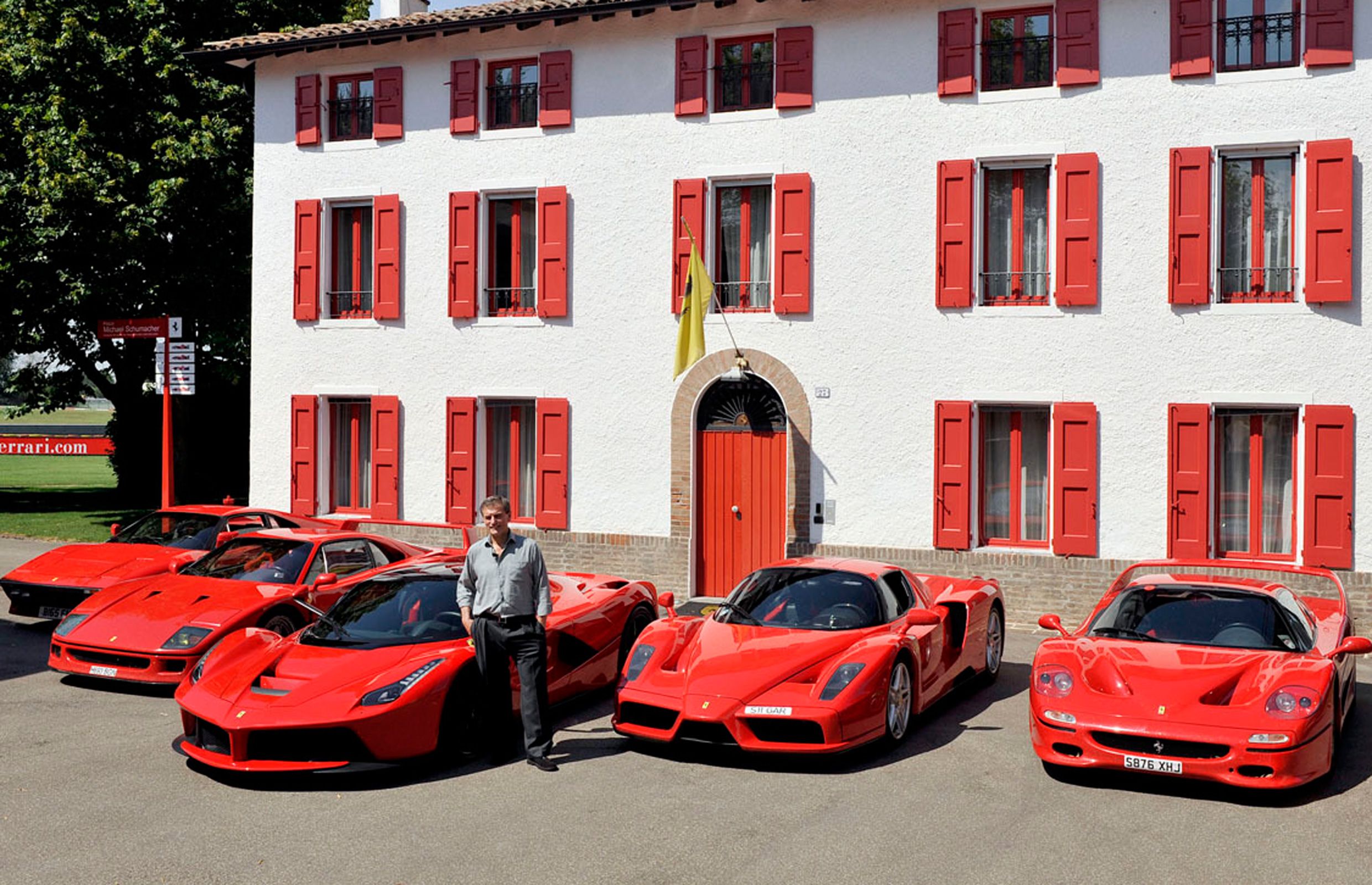 Ferrari buyer picks up his new LaFerrari in style | Driving