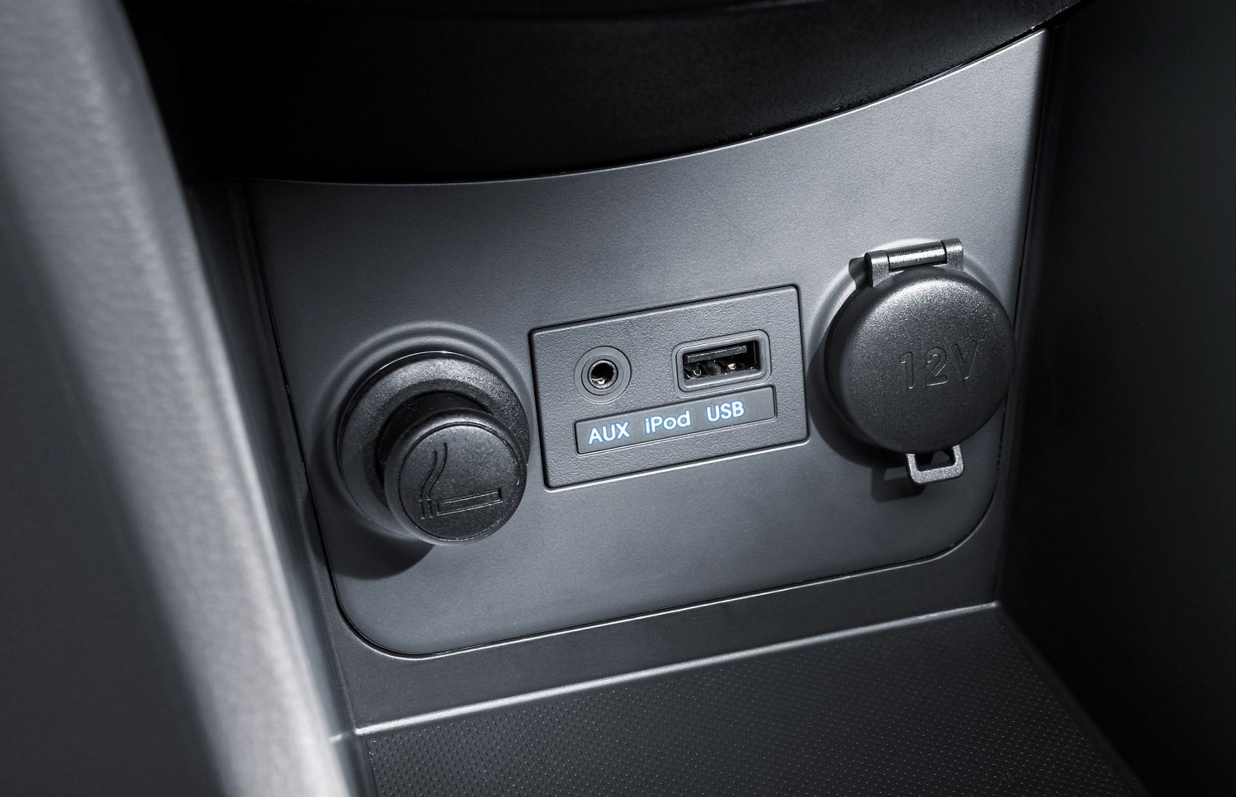 Little details in cars we're thankful for (and a few that suck) | Driving