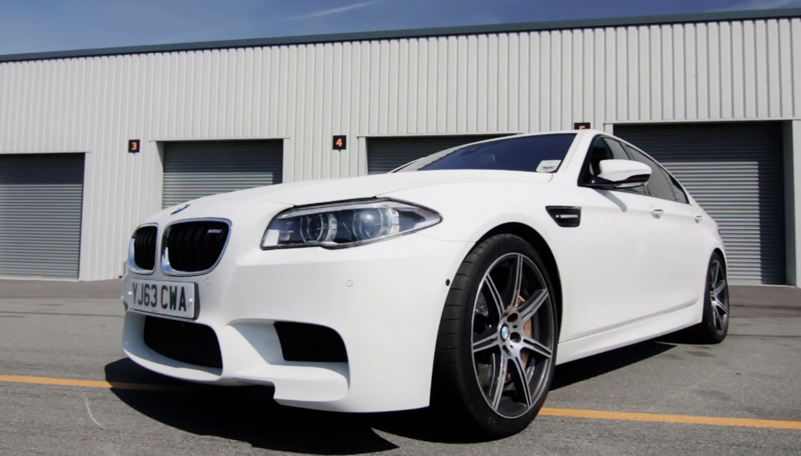 Heavyweight title fight: GTR vs M5 on the track | Driving