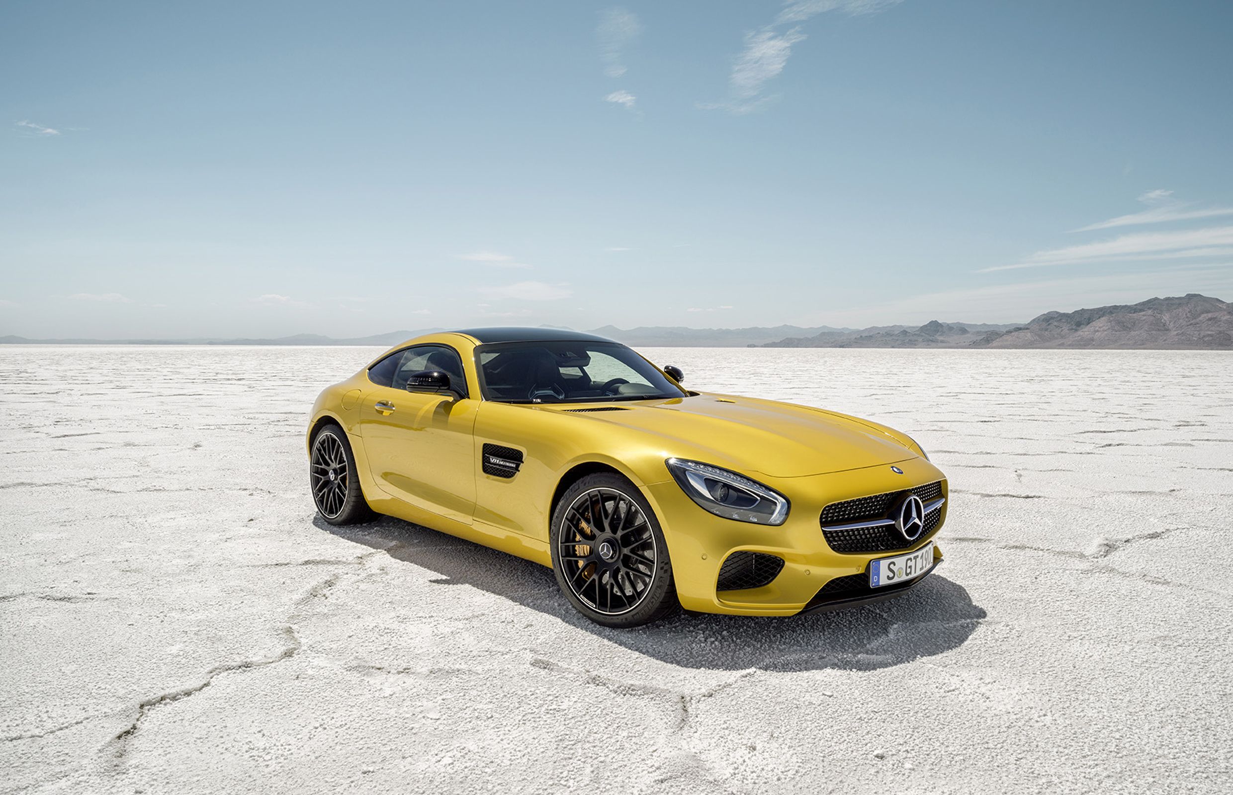 Mercedes-Benz unveils 2016 AMG GT sports car | Driving